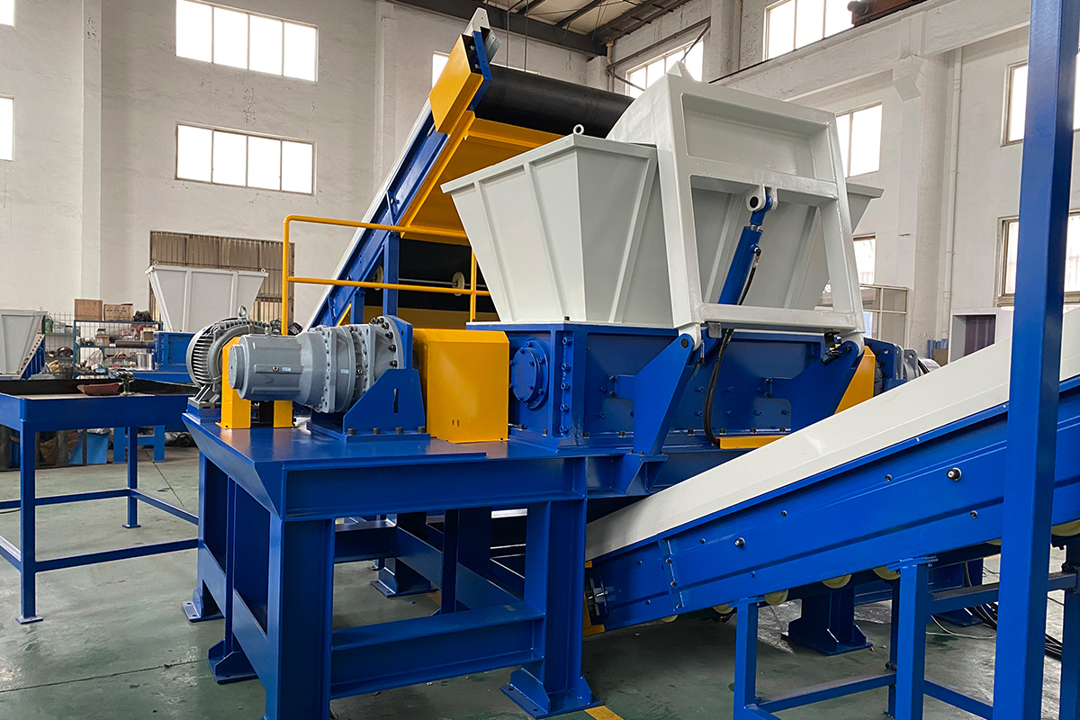 How to Choose Between Single Shaft and Double Shaft Plastic Shredders ...